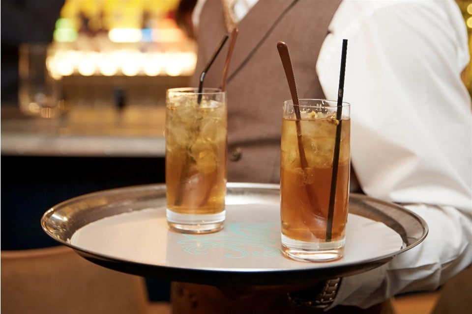 How to Make the Perfect Warner's Bumble-Tea Gin Cocktail & Ingredients ...